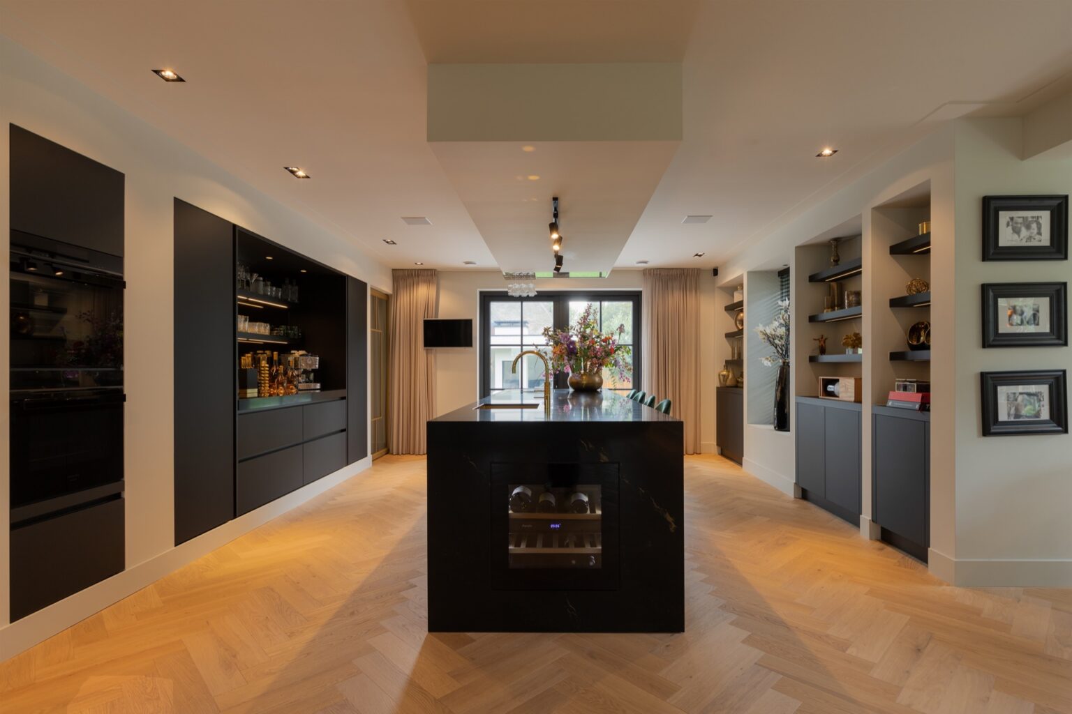 High-end luxury kitchen design 'to-the-max'